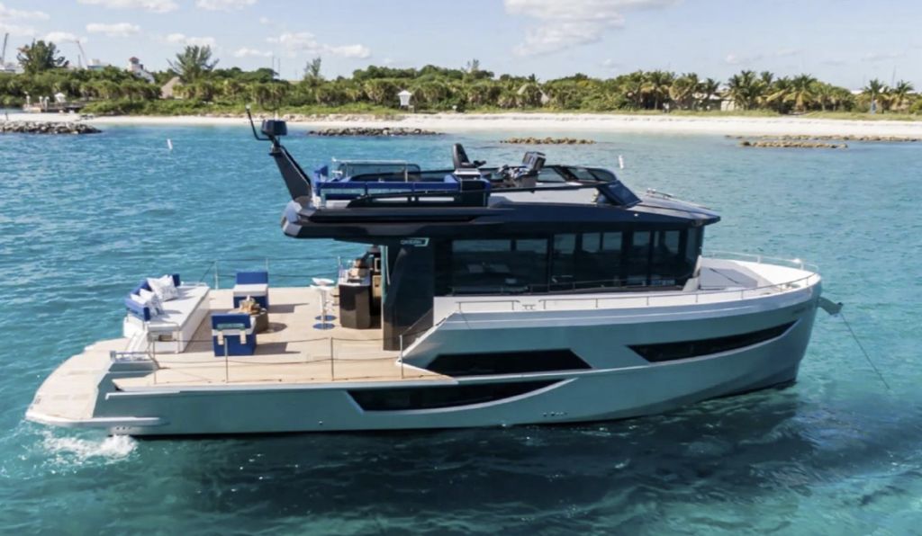 YACHTZOO | Specialists in Luxury Yachts | Superyacht Brokerage